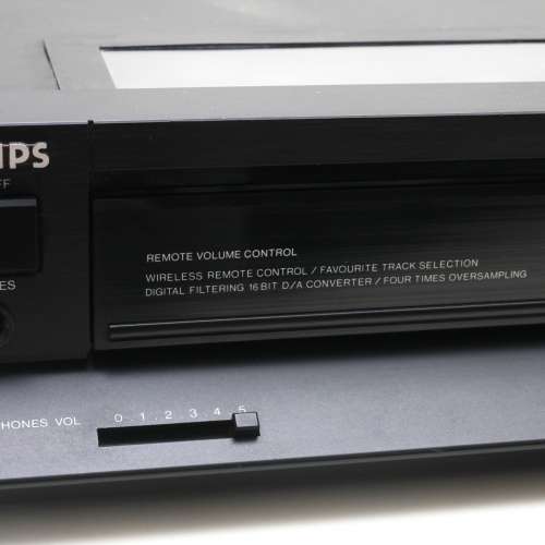 Philips CD473 CD機 原庒220v 比利時制 TDA1541 解碼晶片，低音飽滿有彈性，中頻醇厚，絕無暗病，即買即用 - 二手或 ...