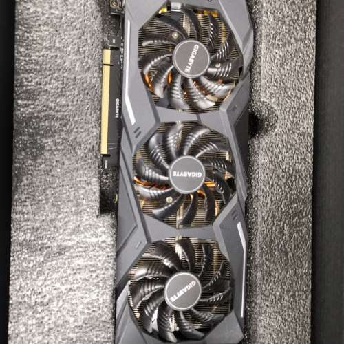 i7 CPU, RTX 2080 GPU, ASUS Sabertooth Motherboard - 二手或全新電腦組合, 電腦 ...