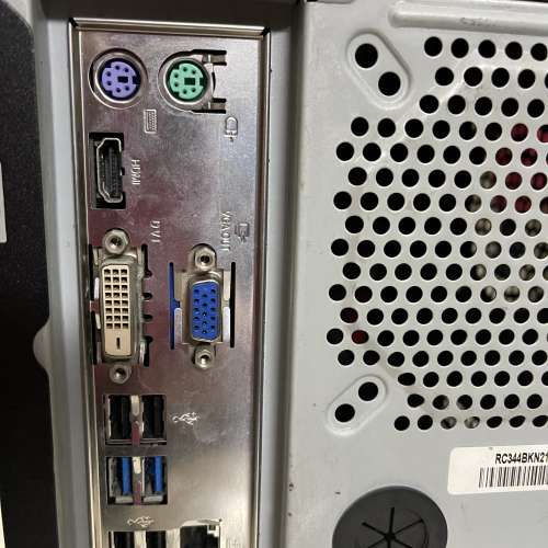 Intel (R)Core (TM)i3-3220 CPU@3.30 GHz , RAM DDR3: 8GB-1333,機箱靚仔，HDD ...