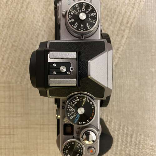 有盒 Nikon Zfc 28/2.8 SE kit w/ smallrig grip 連手柄 連ML-L7 Bluetooth remote ...