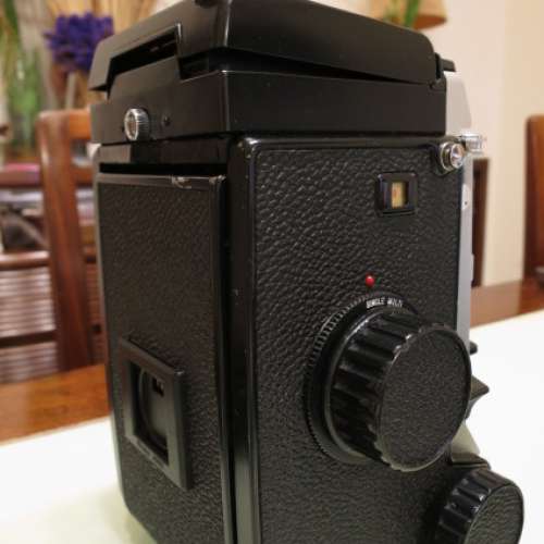 Mamiya C220F (last model), 80mm S F2.8, 65mm F3.5, and 55mm F4.5, $6200 ...