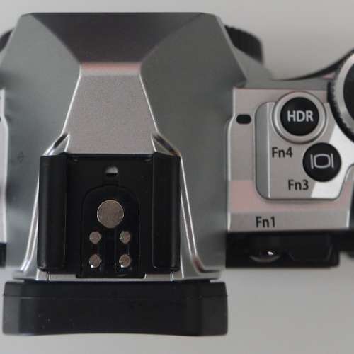 Olympus EM5 E-M5 EM-5 II 2代 全金屬 body 99新 銀色 快門254 - 二手或全新無反相機, 攝影產品 ...