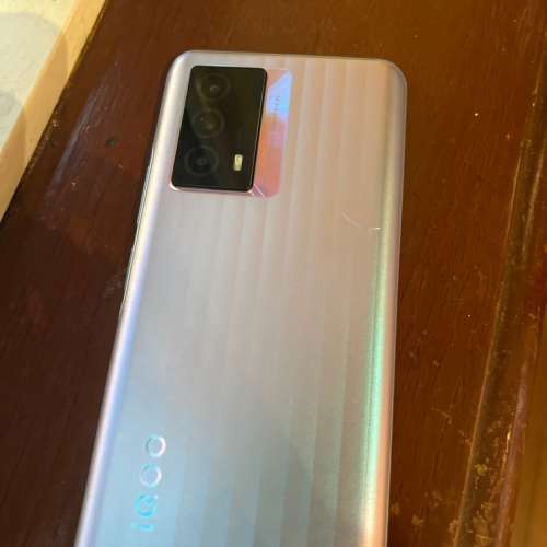 iqoo z5 8+128 9新 - 二手或全新Android Phone, 手機通訊 - DCFever.com