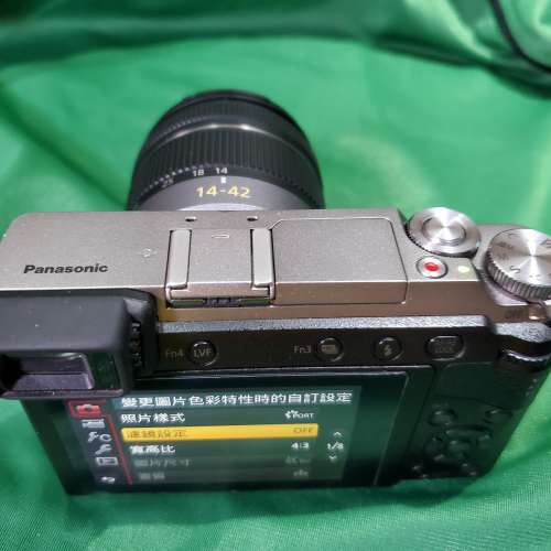 銀色 Panasonic Lumix DMC-GX7 Mark II / GX80 / GX85 M43 相機 (淨機不連鏡) - 二手或全新無反相機, 攝影產品 - DCFever.com
