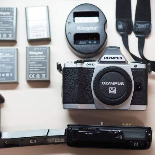 Olympus Em-5 / Em5 連原廠直倒 - 二手或全新無反相機, 攝影產品 - DCFever.com