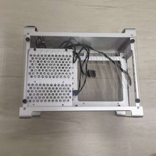 A4 itx 機箱 （瑕） - 二手或全新機箱電源散熱, 電腦 - DCFever.com