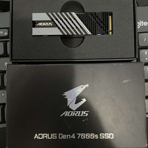 Gigabyte AORUS Gen4 7000s SSD 1TB GP AG70S1TB SSD 
