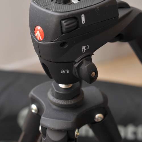Manfrotto Compact Action (Black) - 二手或全新腳架, 攝影產品 - DCFever.com