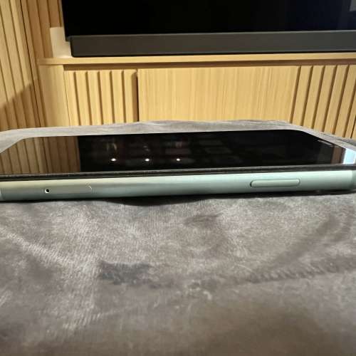 香港貨 iPhone 11 64g 近乎全新 - 二手或全新iPhone, 手機通訊 - DCFever.com