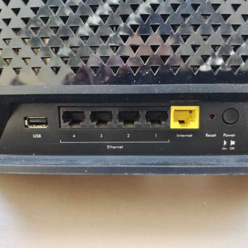 Netgear R6300 AC1750 Dual Band Wireless Router 無線雙頻路由器 香港原廠行貨 配備英規三腳火牛 ...