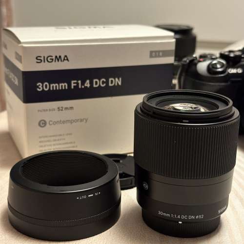 轉會全套出 95新 Olympus Em1 mark III/ 12-40mm f2.8/ 30mm f1.4 / 35-70mm f4 ...