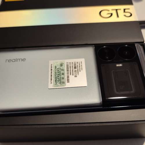 真我 Realme GT5 5G (國行版) 電競手機 16GB+512GB (150W) 流銀幻鏡 - 二手或全新Android Phone ...