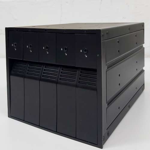 機箱內置硬碟擴充柜 5 Bay HDD Rack - 二手或全新電腦組合, 電腦 - DCFever.com