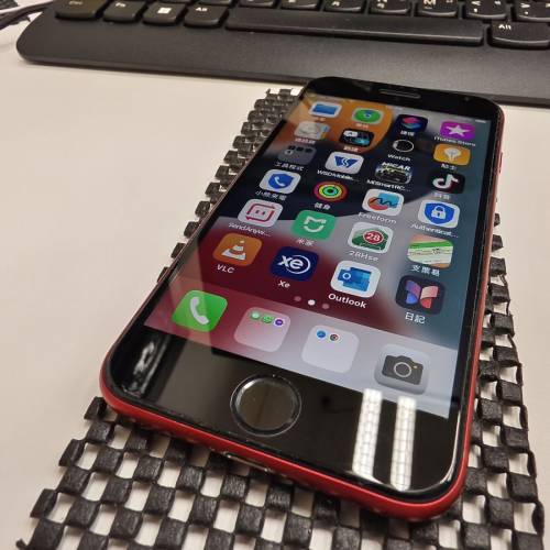 iPhone SE 2 (PRODUCT)Red 128GB - 二手或全新iPhone, 手機通訊 - DCFever.com