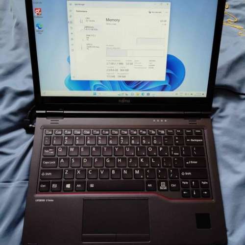 Fujitsu 12.5 inch laptop computer - 二手或全新手提電腦, 電腦 - DCFever.com