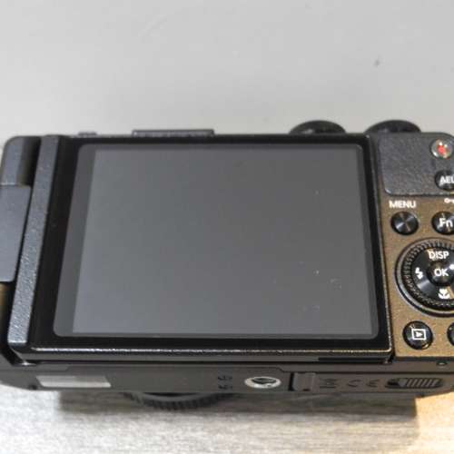 Samsung EX2 f1.4 prosumer 勁新 - 二手或全新數碼相機, 攝影產品 - DCFever.com