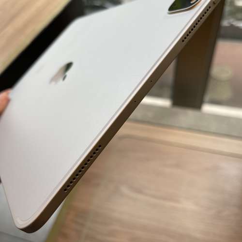 iPad Pro 2020 11寸128gb,港行極新，所有功能正常！ - 二手或全新通訊平板電腦, 手機通訊 - DCFever.com