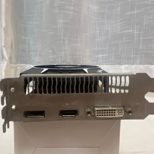 Radeon R7 series 200 graphics card - 二手或全新顯示器, 電腦 - DCFever.com