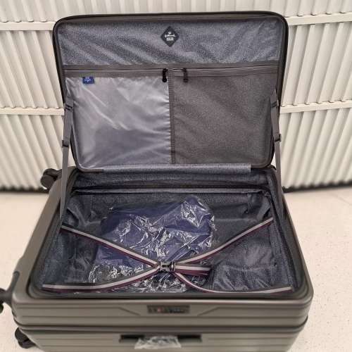 28寸Hallmark 887 Suitcase Grey {全新28寸"Hallmark" 前揭式行李喼 (灰色)} - 二手或全新其它 ...