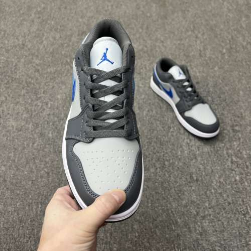 Air Jordan 1 Low 低筒 黑灰藍 AJ1 喬丹1代 aj1 喬1 低邦 黑白藍 喬丹籃球鞋系 列 整雙鞋採用白色皮革為主體打造 - 二手或全新數碼相機, 攝影產品 ...