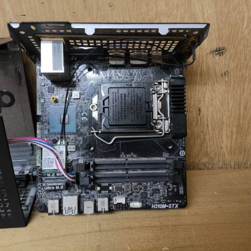 二手 ASROCK DESKMINI 310W CASE 連H310M-STX MB - 二手或全新底板, 電腦 - DCFever.com