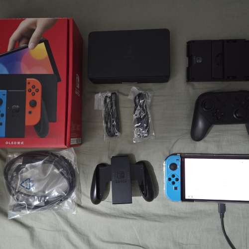 任天堂 SWITCH OLED 紅藍色 連PRO手掣 - 二手或全新電視遊戲機, 遊戲機、模型 - DCFever.com