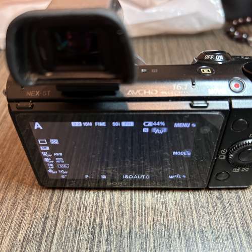 Sony NEX 5T + viewfinder + Sigma 19 f2.8 - 二手或全新無反相機, 攝影產品 - DCFever.com