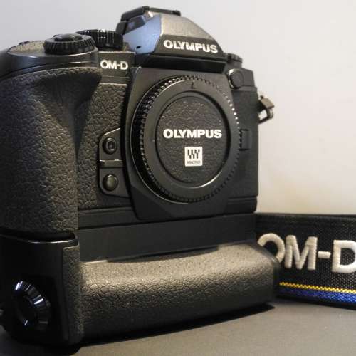 Olympus Em-1 MK 1 黑色連直倒 - 二手或全新無反相機, 攝影產品 - DCFever.com