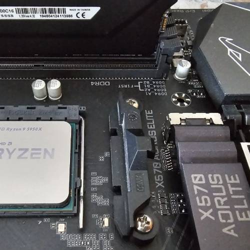 二手 AMD 5950X + GA X570 AORUS ELITE + CORSAIR VENGEANCE D4-3200 8G x 2 - 二手或全新電腦組合, 電腦 - DCFever.com