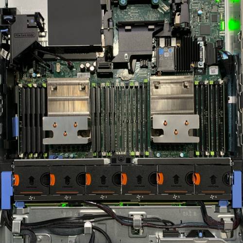 自用 DELL R730, e5-2630v3 x2, 96G DDR4, 無harddisk, raid H730P mini - 二手或 ...