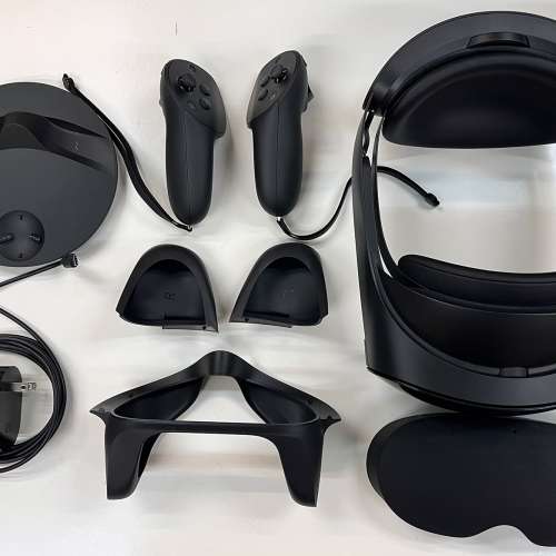 Meta Quest Pro with Full Light Blocker - 二手或全新手提遊戲機, 遊戲機、模型 - DCFever.com