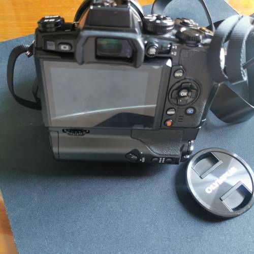 Olympus OMD E-M1 & power grip + Olympus M. Zuiko f2.8 12-40 mm鏡頭。 - 二手或 ...