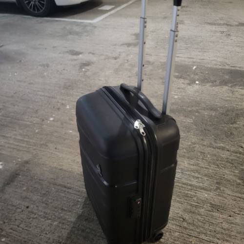 20 inches hand carry luggage - 二手或全新其它, 潮流及名牌 - DCFever.com