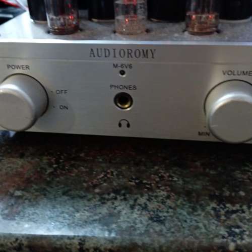 放房間用多無崩花國產AUDIOROMY M6V6胆機(跟靚胆)跟國產AUNE X3紅欅木皮坐枱喇叭一對=$$2400 - 二手或全新擴音機, 影音產品 - DCFever.com