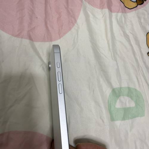 iPhone 16e 128g 白色 有鎖美版 999999新 - 二手或全新iPhone, 手機通訊 - DCFever.com