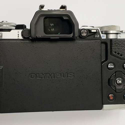 Olympus E-M5 Mark II Body (em5 第2代 銀色 淨機身) - 二手或全新無反相機, 攝影產品 - DCFever.com