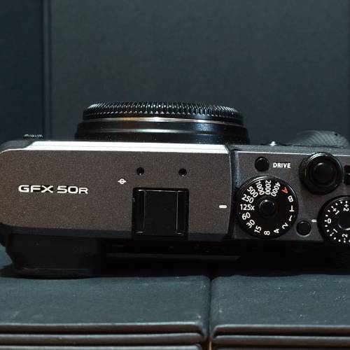 Fujifilm GFX 50R + Smallrig L-Bracket 木柄 - 二手或全新無反相機, 攝影產品 - DCFever.com
