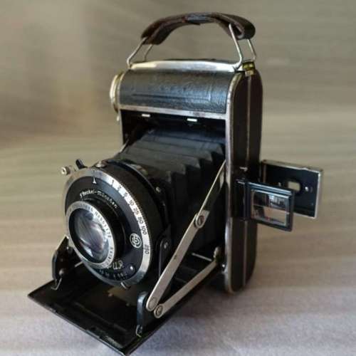 1936 WELTA PERLE with『JOE. SCHNEIDER & CO KREUZNACH SUPER XENAR lens ...