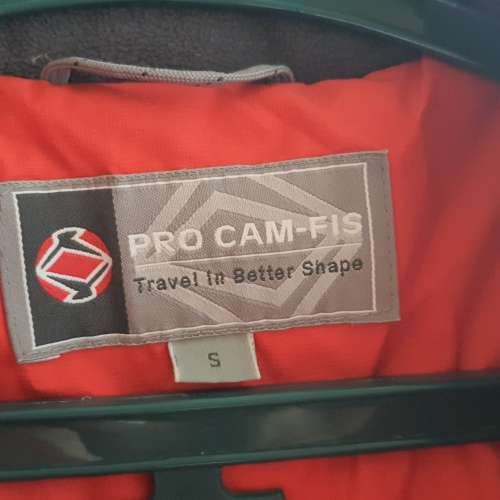 Pro Cam-Fis 6L.PLUS 羽絨褸 Size S - 二手或全新服裝, 潮流及名牌 - DCFever.com